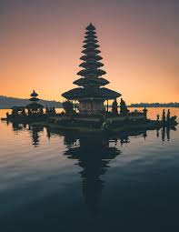 Bali-Temple – Official Site of L. Neil Thrussell